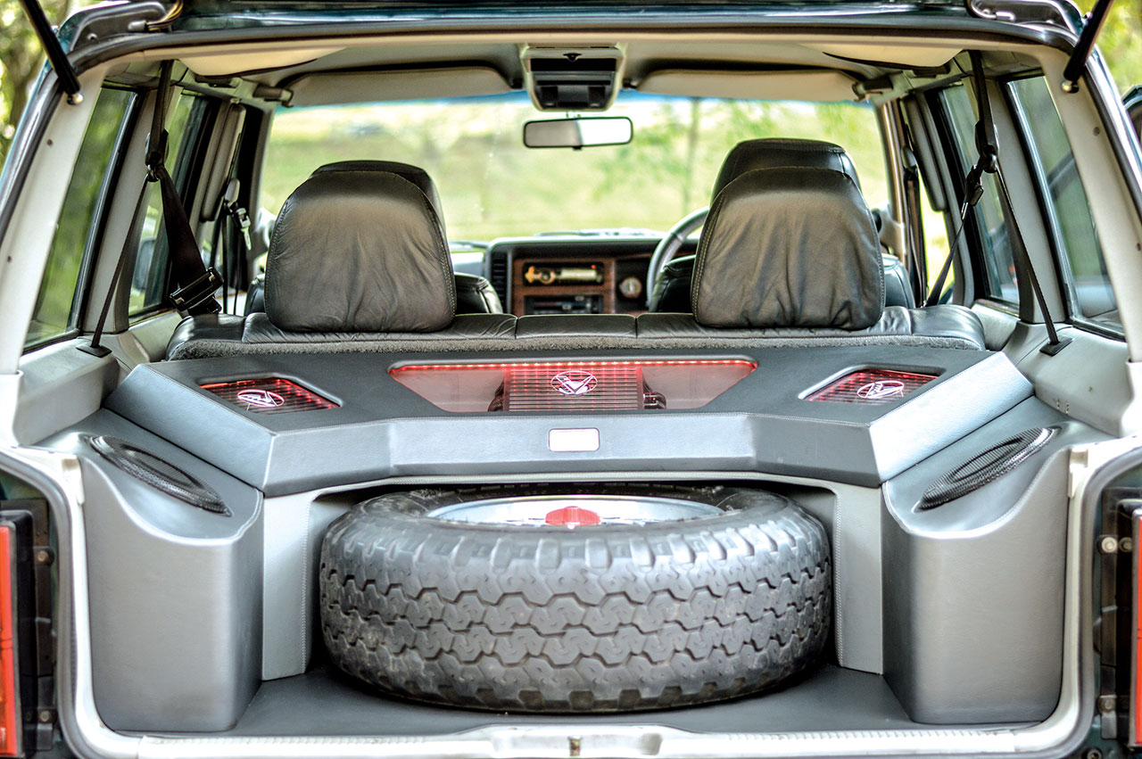 JURUS JITU MENGGAPAI AUDIO MOBIL SQ