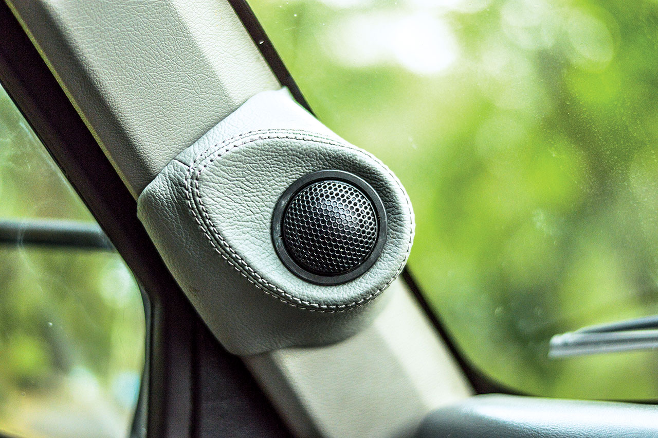 JURUS JITU MENGGAPAI AUDIO MOBIL SQ