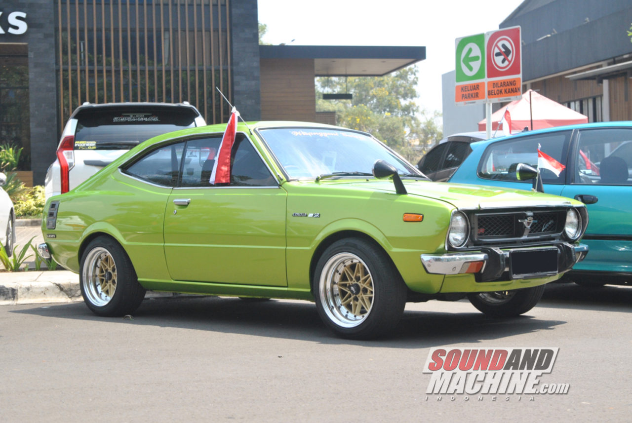 Merah-Putih Mobil Retro Meriahkan Kumpul Bareng Kedai Built-Up